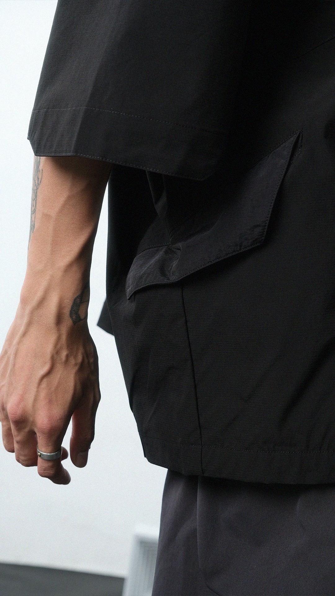 SS22/ 12 ST-074 Samue Shirt (Black) – OCTO GAMBOL